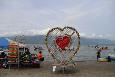 15 Tempat Wisata di Samosir yang Cocok Untuk Berlibur & Healing